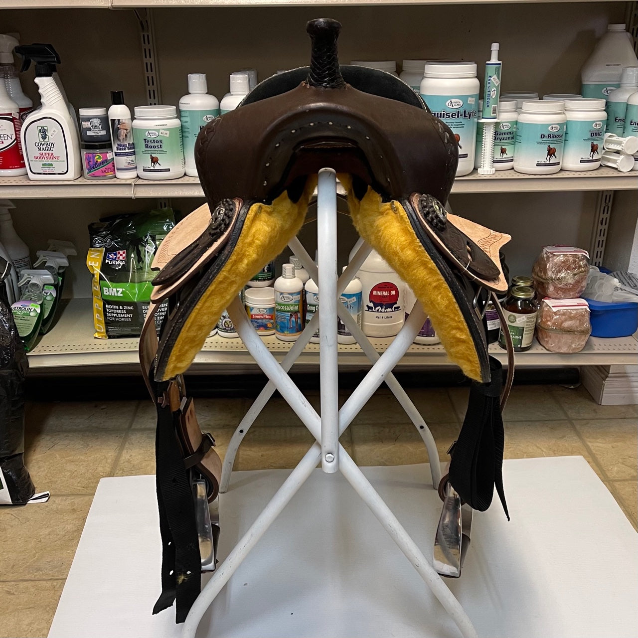 Sierra Dash Barrel Saddle, 15" | Saddles Canada